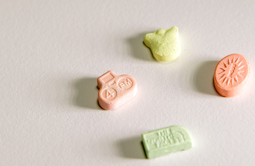 Gemeente Roosendaal: bij gebruik pilletje hou je een hele onderwereld ...