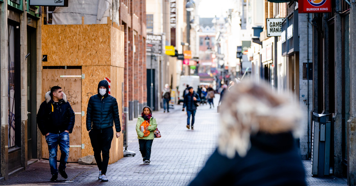 Wordt de samenleving te individualistisch? ‘Deel bevolking ongevoelig ...