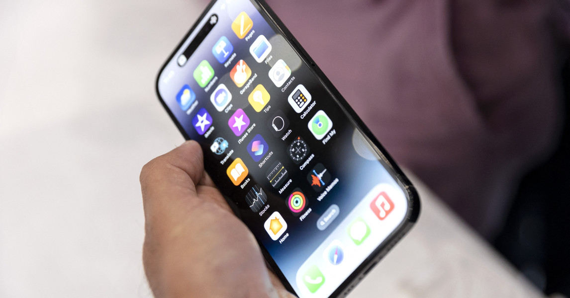 iPhone-app voor telefoon als pinapparaat komt naar Nederland | WNL