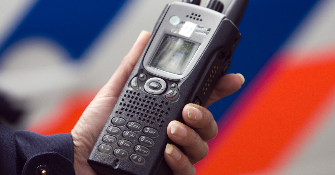 Haperende portofoons bij politie en brandweer: ‘Dit is een dagelijks ...