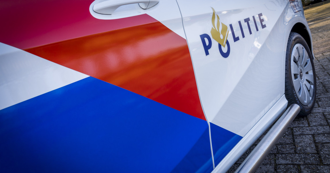 Tien aanhoudingen om ongeregeldheden Amsterdamse wijk Floradorp | WNL