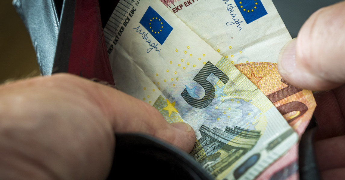 Cao-lonen harder gestegen dan de prijzen | WNL