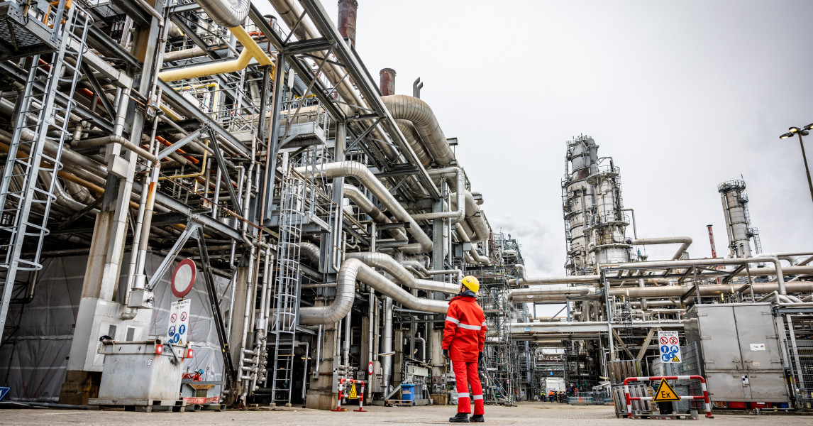 Shell-topman vreest sluiting Nederlandse chemiefabrieken: 'Al jarenlang ...