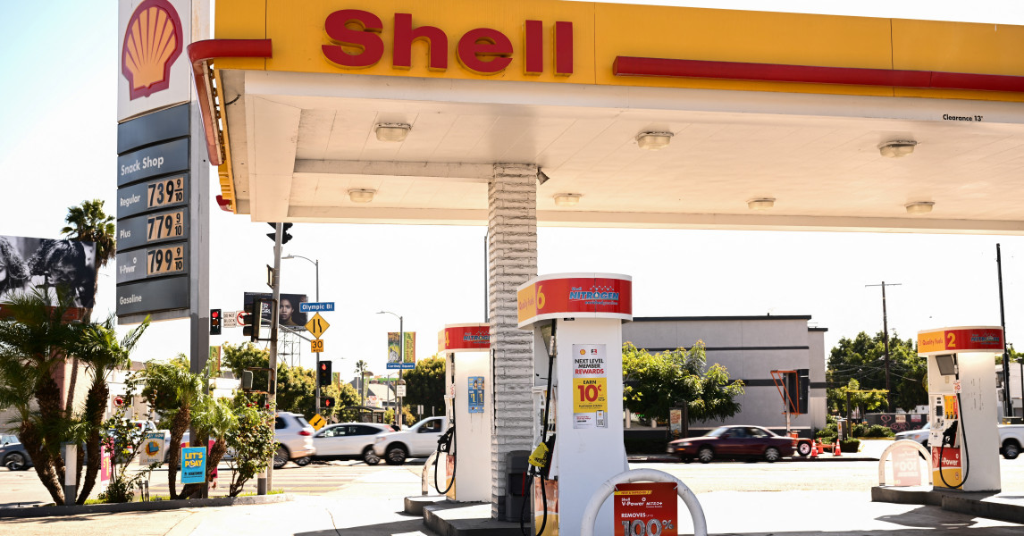 Hogere prijs aan de pomp door importtarieven Trump? Shell-topman ...