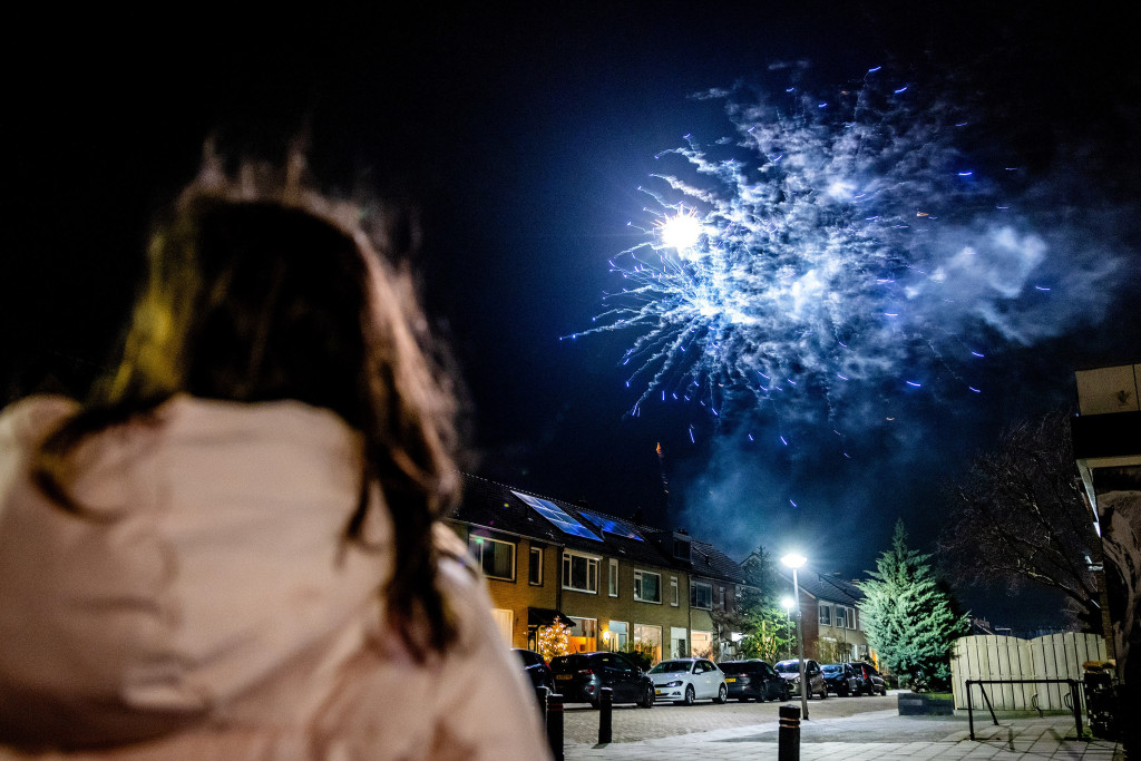 Droge jaarwisseling verwacht, lokaal buien mogelijk | WNL