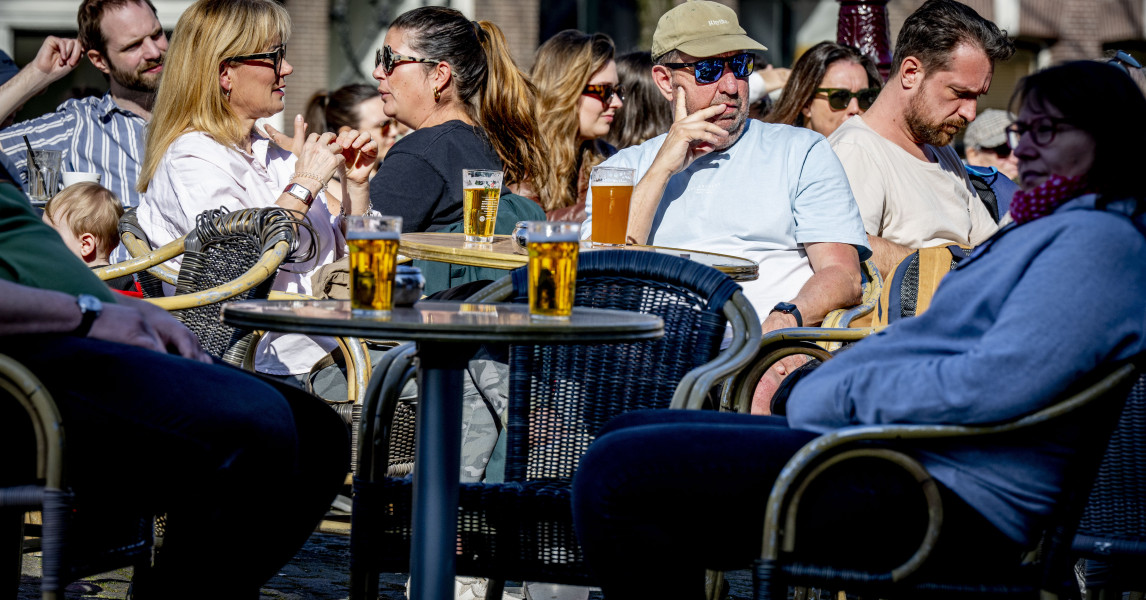 Nationaal Hitteplan vanaf maandag actief voor hele land | WNL