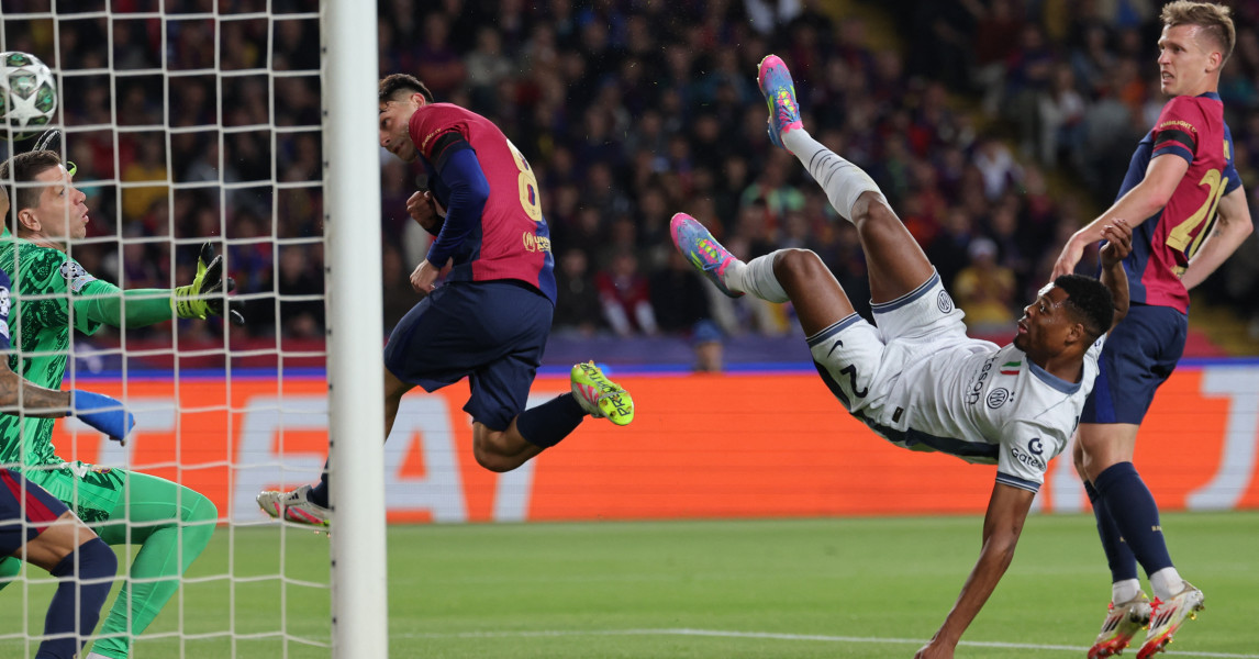 Dumfries vs. Frenkie de Jong in Champions League: 'Frenkie's heup was ...