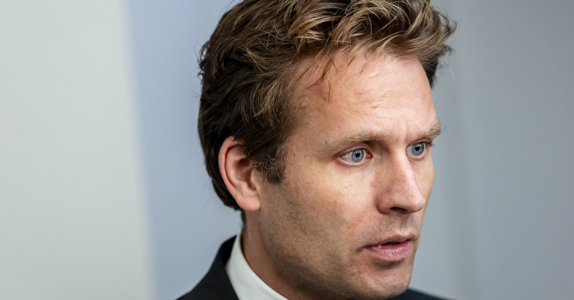 Karremans wil 500 ondernemersregels minder voor zomer 2026 | WNL