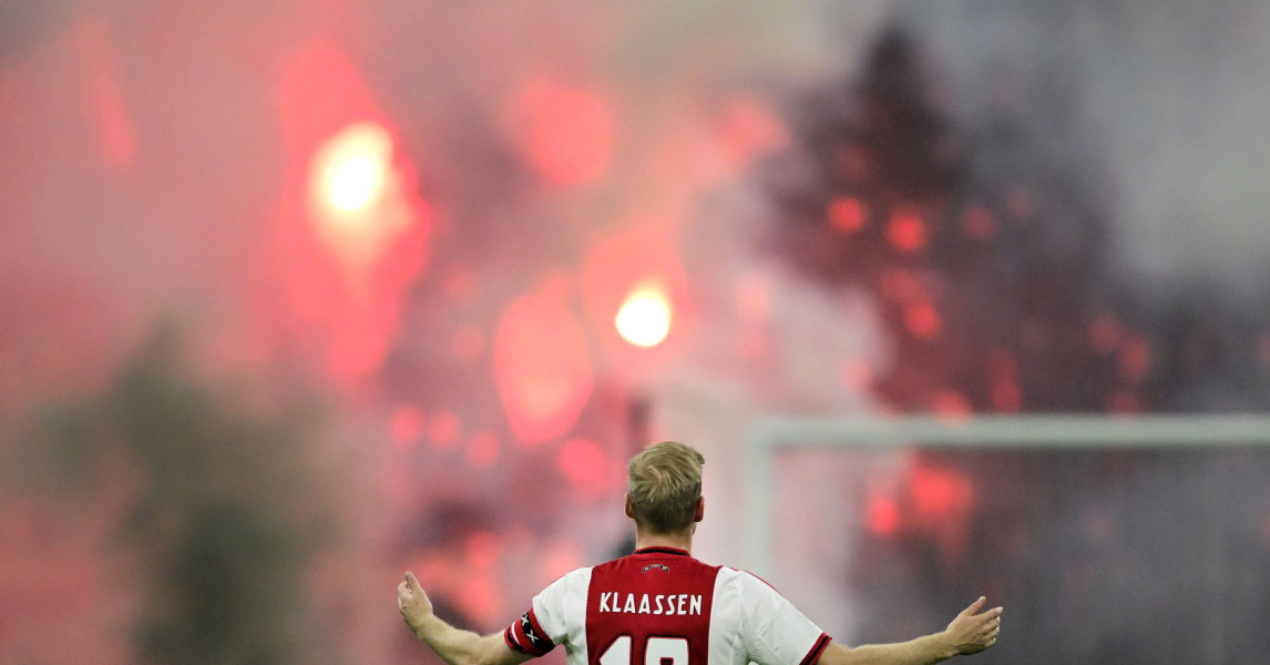 'Je moet iedereen fouilleren', roept De Telegraaf-hoofdredacteur Kamran ...