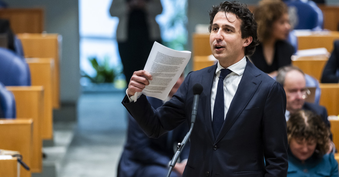 Woede in Kamer om AOW-leeftijd: 'We hadden verdorie een afspraak!' | WNL