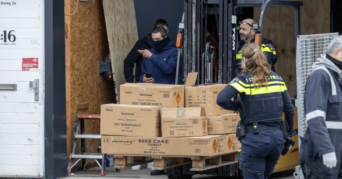 Meer vuurwerk in beslag genomen dan vorig jaar | WNL
