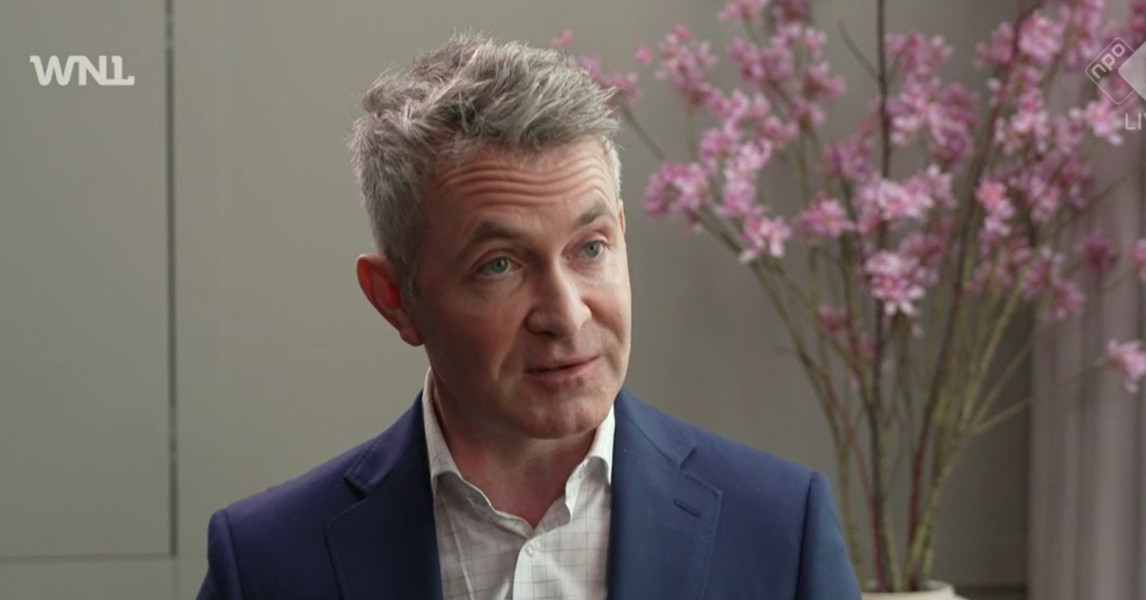 Britse schrijver Douglas Murray vindt dat we met dubbele moraal naar ...